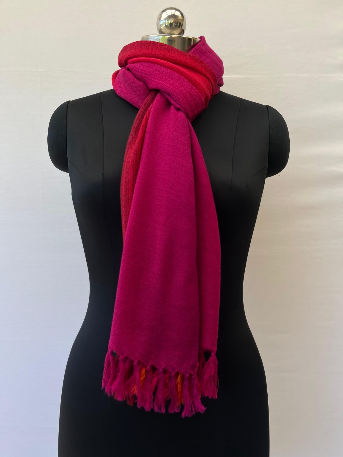 Hand-woven Woollen Stole (DB38 X-1) – Kilmora